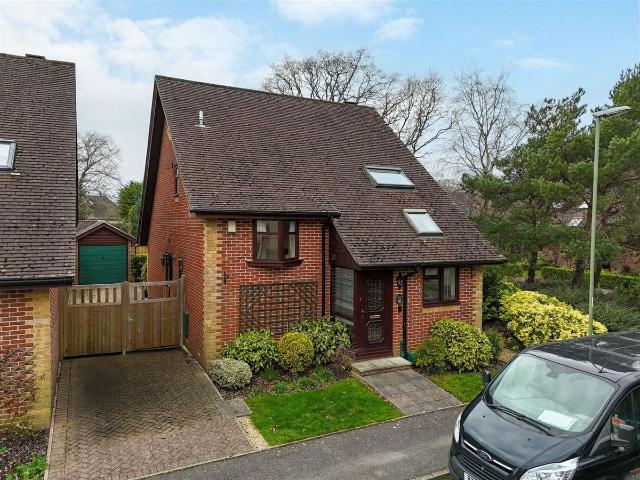Yerville Gardens, Lymington SO41, 3 bed detached house to rent, £1,600 pcm | PrimeLocation