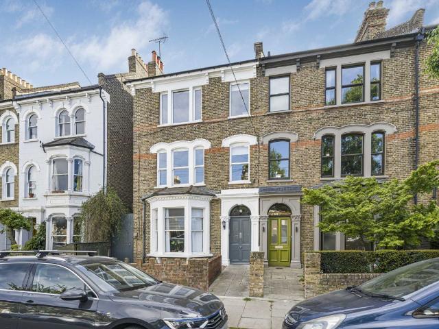 Yerbury Road, Tufnell Park N19, 2 bed flat to rent, £2,999 pcm | PrimeLocation