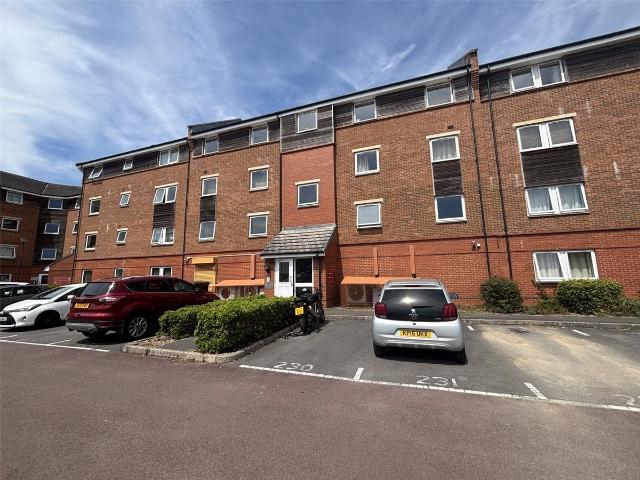 Yersin Court, Swindon, Wiltshire SN1, Room to rent, £650 pcm | PrimeLocation