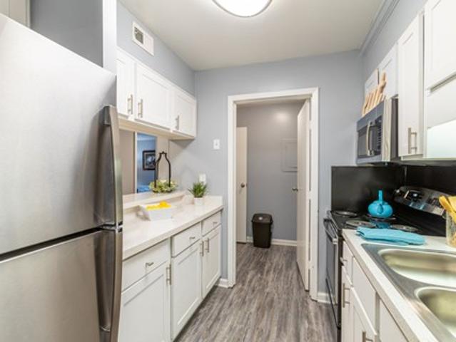 Yester Oaks Apartments 2 Bed 1.5 Bath Town Home