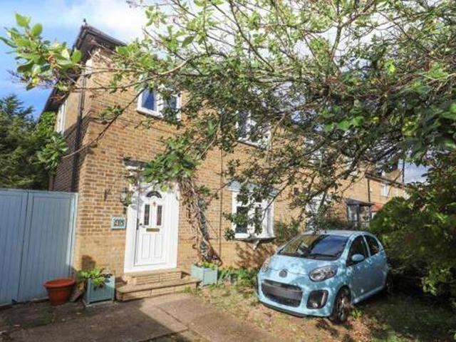Yew Avenue, Yiewsley, 3 Bedroom Semi detached