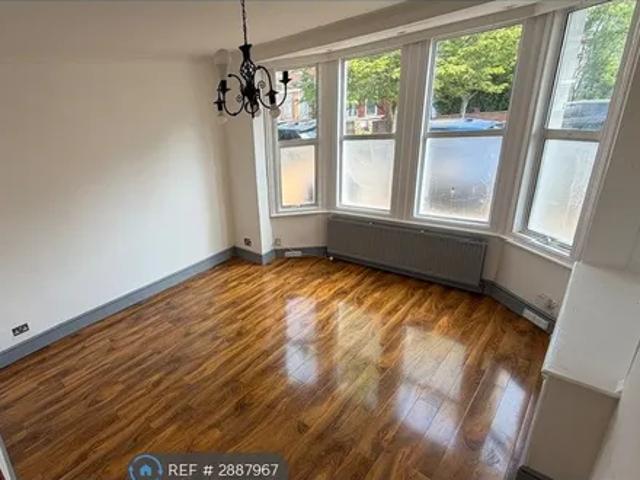 Yew Grove, London, NW2 3AB, United Kingdom | 3 bed house for rent #167615895 | Rentberry