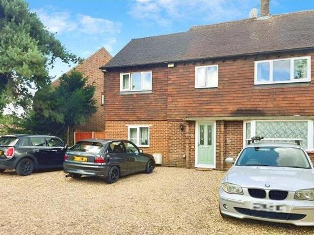Yew Tree Drive, Guildford, 1 Bedroom House