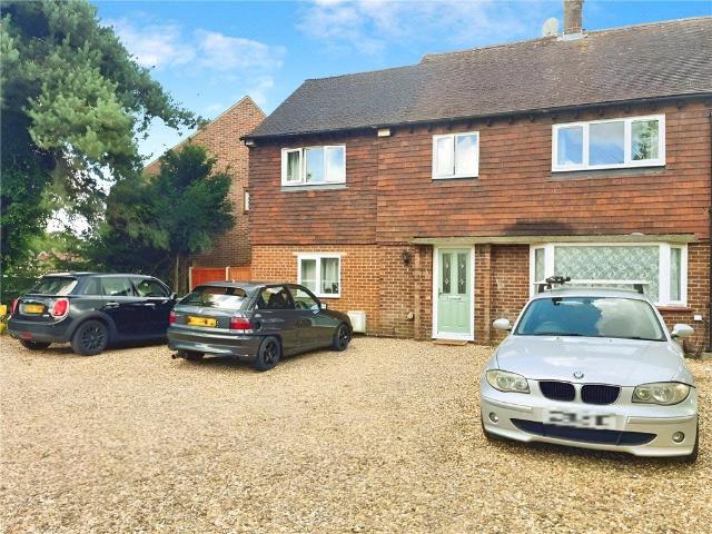 Yew Tree Drive, Guildford, Surrey GU1, Room to rent, £850 pcm | PrimeLocation