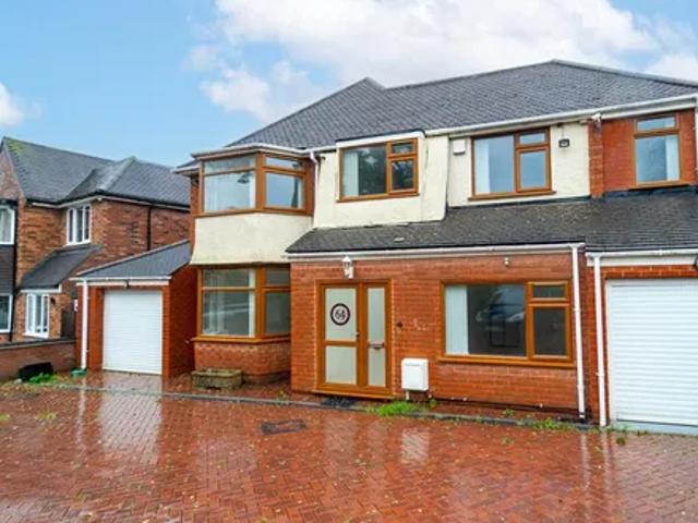 Yew Tree Lane, Elmdon Heath, B91 2PD, United Kingdom | 6 bed house for rent #167080758 | Rentberry