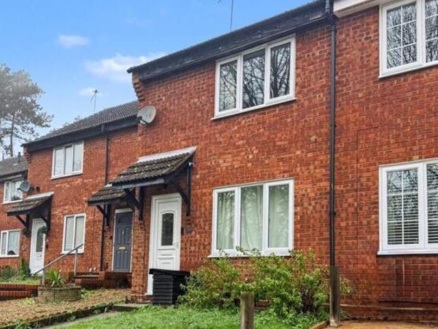 Yew Tree Rise, Pinewood, 2 Bedroom Terraced