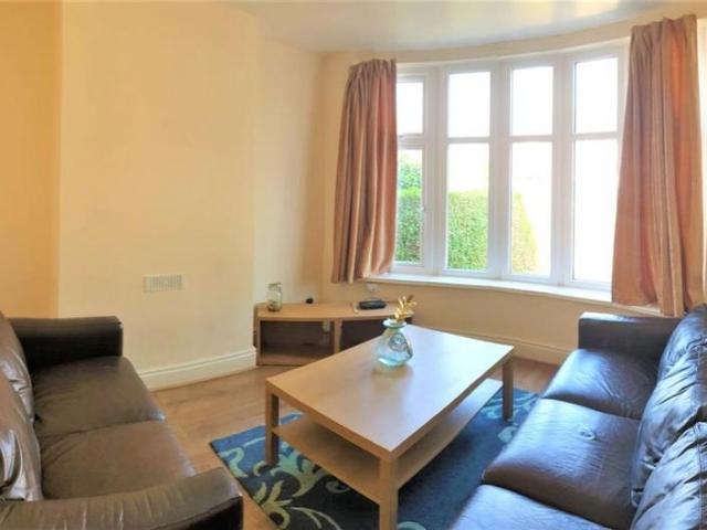 Yew Tree Road, Manchester M14 4 bed house to rent £2,305 pcm £532 pw