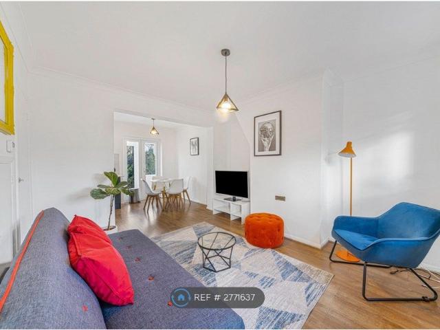 Yewdale Close, Bromley BR1, 2 bed semi detached house to rent, £2,200 pcm | PrimeLocation