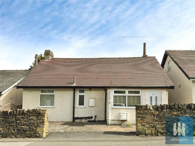 Yews Hill Road, Lockwood. 2 bed bungalow to rent £1,025 pcm £237 pw