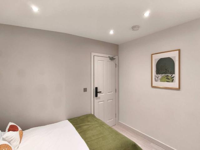 YoLiving Battersea Park B 4b4b room 4