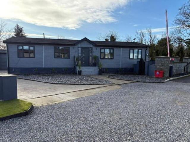 York, North Yorkshire, 2 Bedroom Lodge