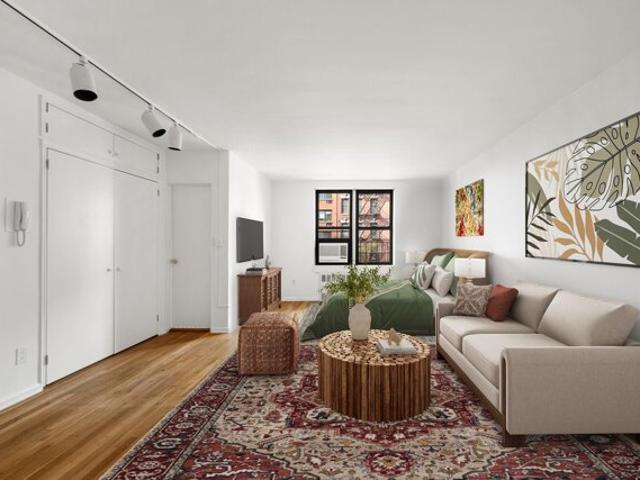 York Ave Apt R, Manhattan, Condo For Sale