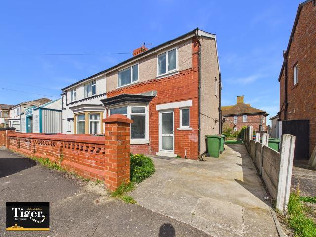 York Avenue, Fleetwood FY7, 3 bed semi detached house to rent, £950 pcm | PrimeLocation