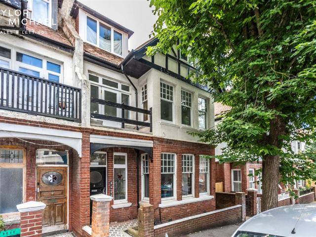 York Avenue, Hove BN3, Studio to rent, £950 pcm | PrimeLocation