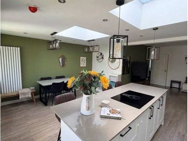 York Avenue, Stanmore HA7, 5 bed semi detached house to rent, £3,200 pcm | PrimeLocation