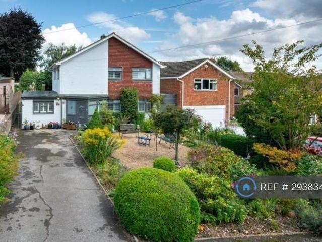 York Close, Kings Langley, WD4 5 bed detached house to rent £3,820 pcm £882 pw