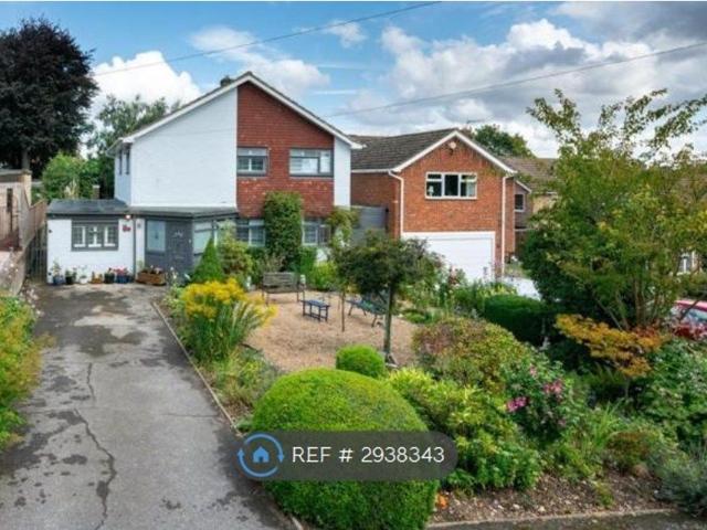 York Close, Kings Langley WD4, 5 bed detached house to rent, £4,000 pcm | PrimeLocation