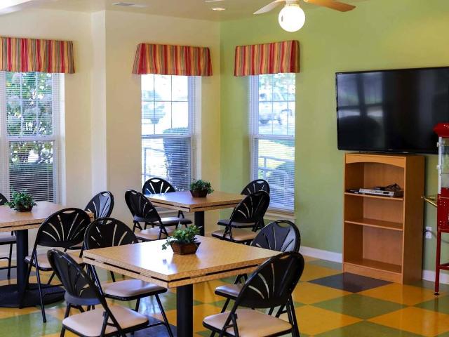 York Commons 2 Bedroom Apartment for Rent at 2406 Cape Horn Rd, Red Lion, PA 17356