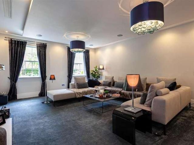 York Drive, Bowdon, WA14