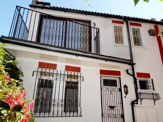 York Estates | Romney Mews, W1U | Lettings