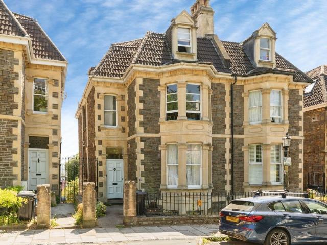 York Gardens, Clifton, Bristol BS8, Room to rent, £500 pcm | PrimeLocation