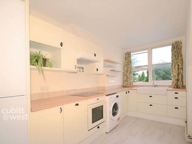 York Grove, Brighton BN1, 2 bed flat to rent, £1,600 pcm | PrimeLocation