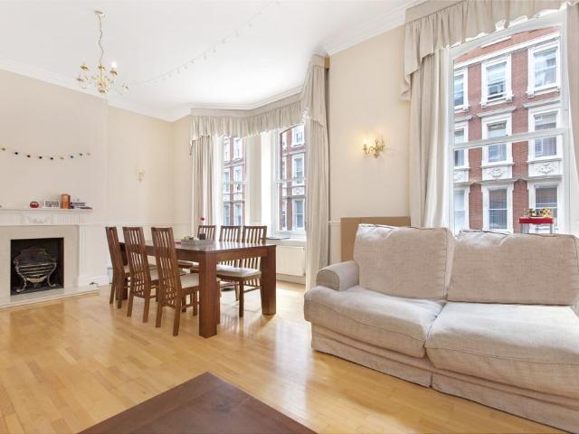 York House, Eastcastle Street. 3 bed apartment to rent £5,200 pcm £1,200 pw