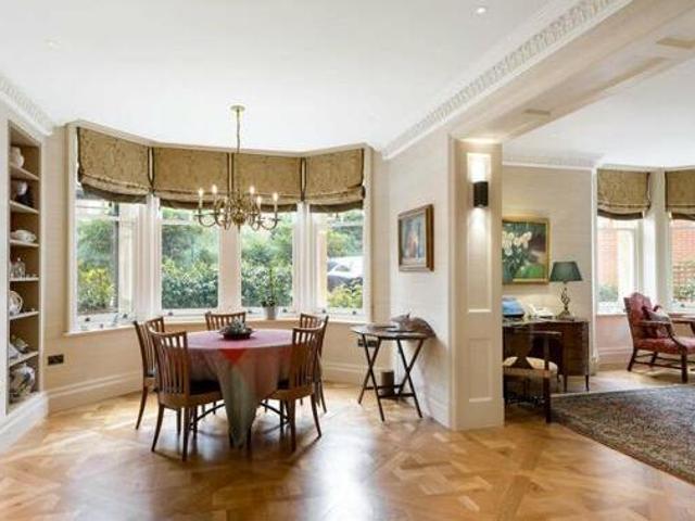 York House Place, Kensington, 4 Bedroom Flat