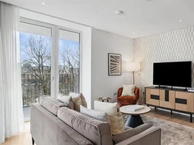 York Place, London, SW11 3TX, United Kingdom | 2 bed apartment for rent #137933176 | Rentberry