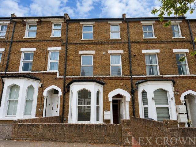 York Road, Acton W3, 3 bed flat to rent, £3,000 pcm | PrimeLocation