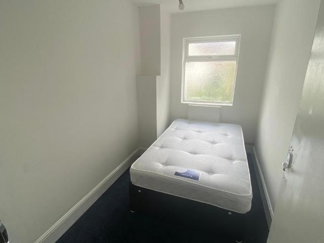 York Road, Bristol BS5 2 bed house share to rent £1,255 pcm £290 pw