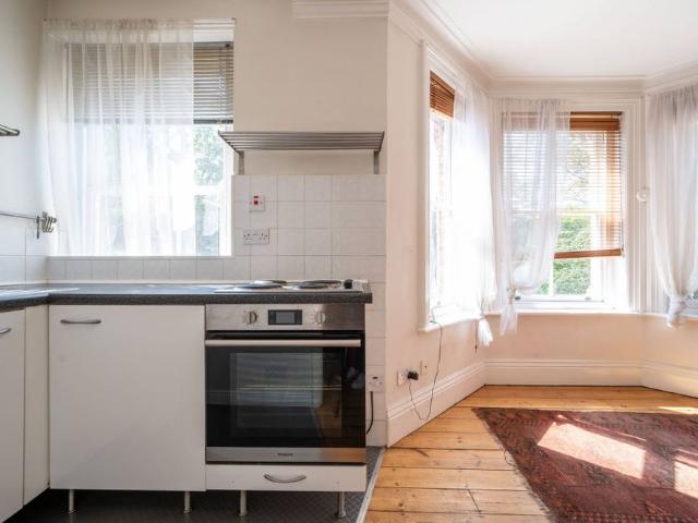 York Road, Guildford, GU1