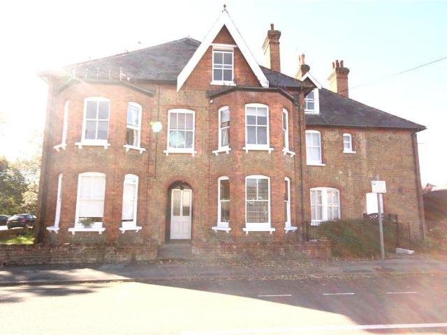 York Road, Guildford, Surrey GU1, Studio to rent, £1,150 pcm | PrimeLocation