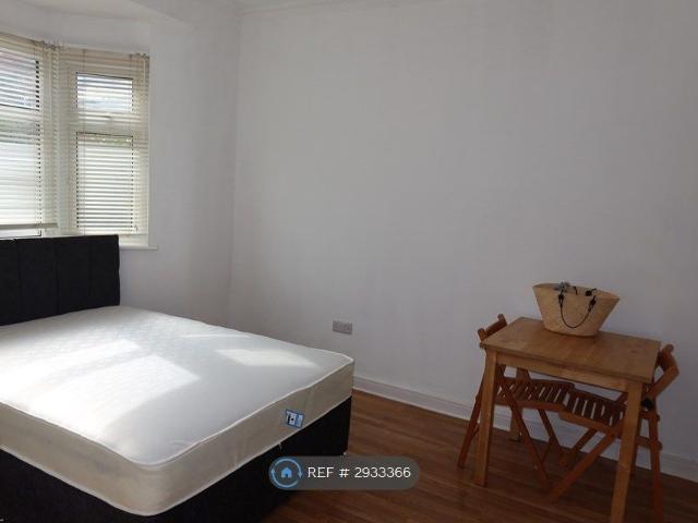 York Road, London E17, Studio to rent, £1,500 pcm | PrimeLocation