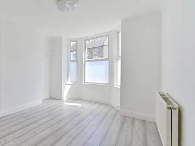 York Road, London, SW19 8TP, United Kingdom | 4 bed house for rent #167884712 | Rentberry