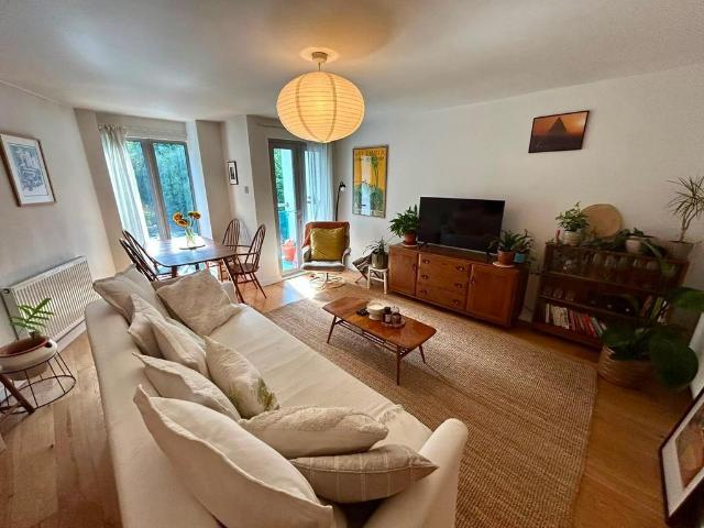 York Road, Manchester, M21 2 bed apartment to rent £1,450 pcm £335 pw