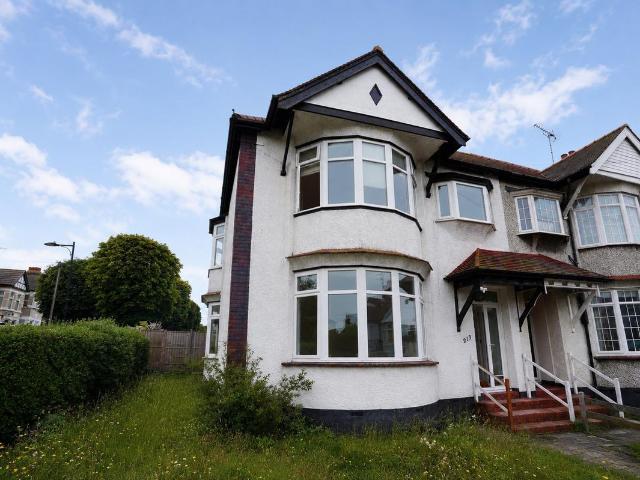 York Road, Southend On Sea SS1, 4 bed semi detached house to rent, £2,300 pcm | PrimeLocation