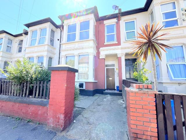 York Road, Southend On Sea SS1, 1 bed flat to rent, £750 pcm | PrimeLocation