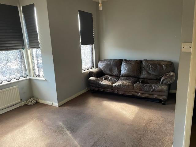 York Road, Southend On Sea SS1, 1 bed flat to rent, £850 pcm | PrimeLocation