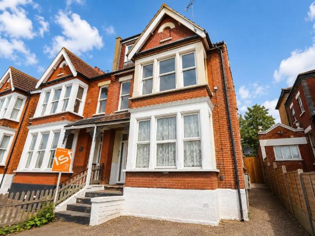 York Road, Southend On Sea SS1, 1 bed flat to rent, £850 pcm | PrimeLocation