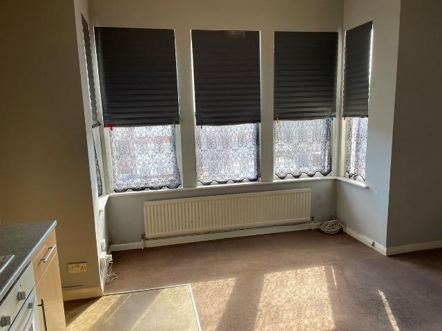 York Road, Southend On Sea SS1, 1 bed flat to rent, £860 pcm | PrimeLocation