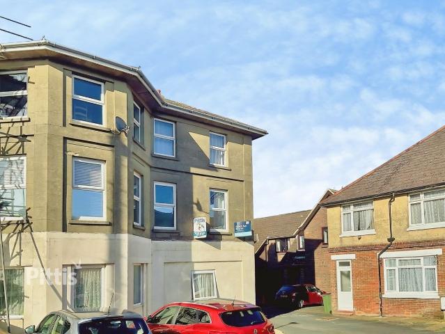 York Road, Sandown PO36, 2 bed flat to rent, £850 pcm | PrimeLocation