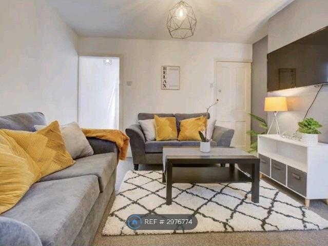 York Road, Reading RG1, 3 bed terraced house to rent, £1,925 pcm | PrimeLocation