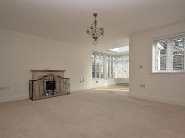 York Road, Woking, Surrey, GU22
