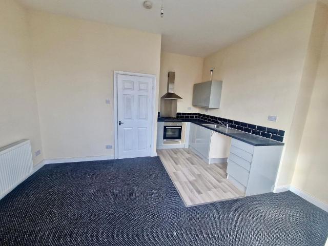 York Road, Whitley Bay NE26, 2 bed flat to rent, £795 pcm | PrimeLocation