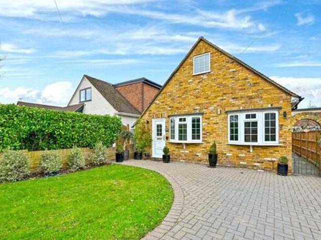 York Road, Windsor, 2 Bedroom Bungalow