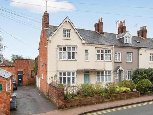 York Road, Town Centre, 5 Bedroom Town