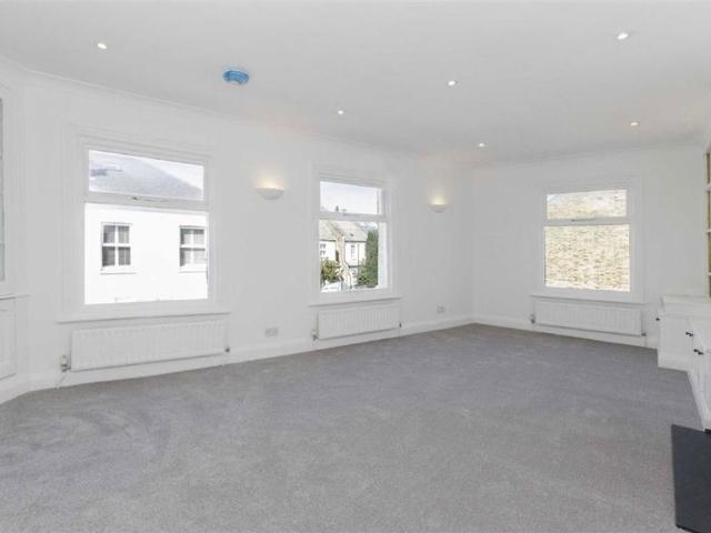 York Road, TW11, London