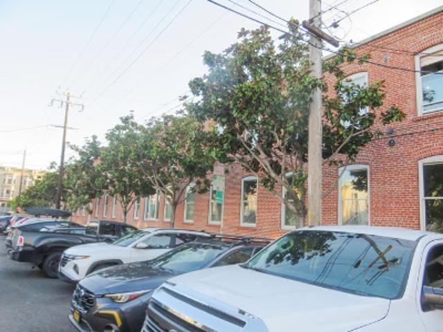 York St Unit 212