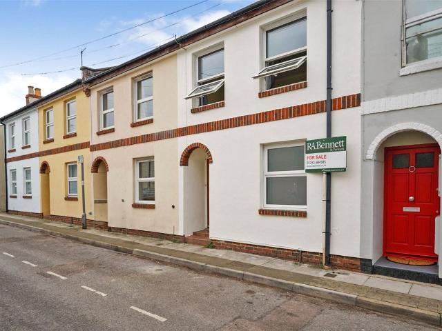 York Street, Cheltenham GL52, 2 bed property to rent, £1,400 pcm | PrimeLocation